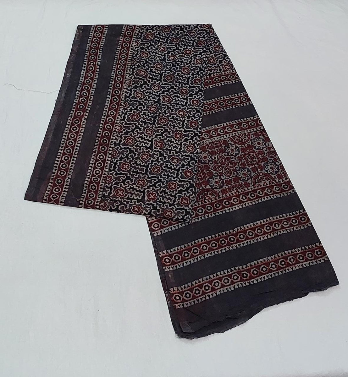 Block Print Vegetable Dye Stole - Indigo – QUMAS